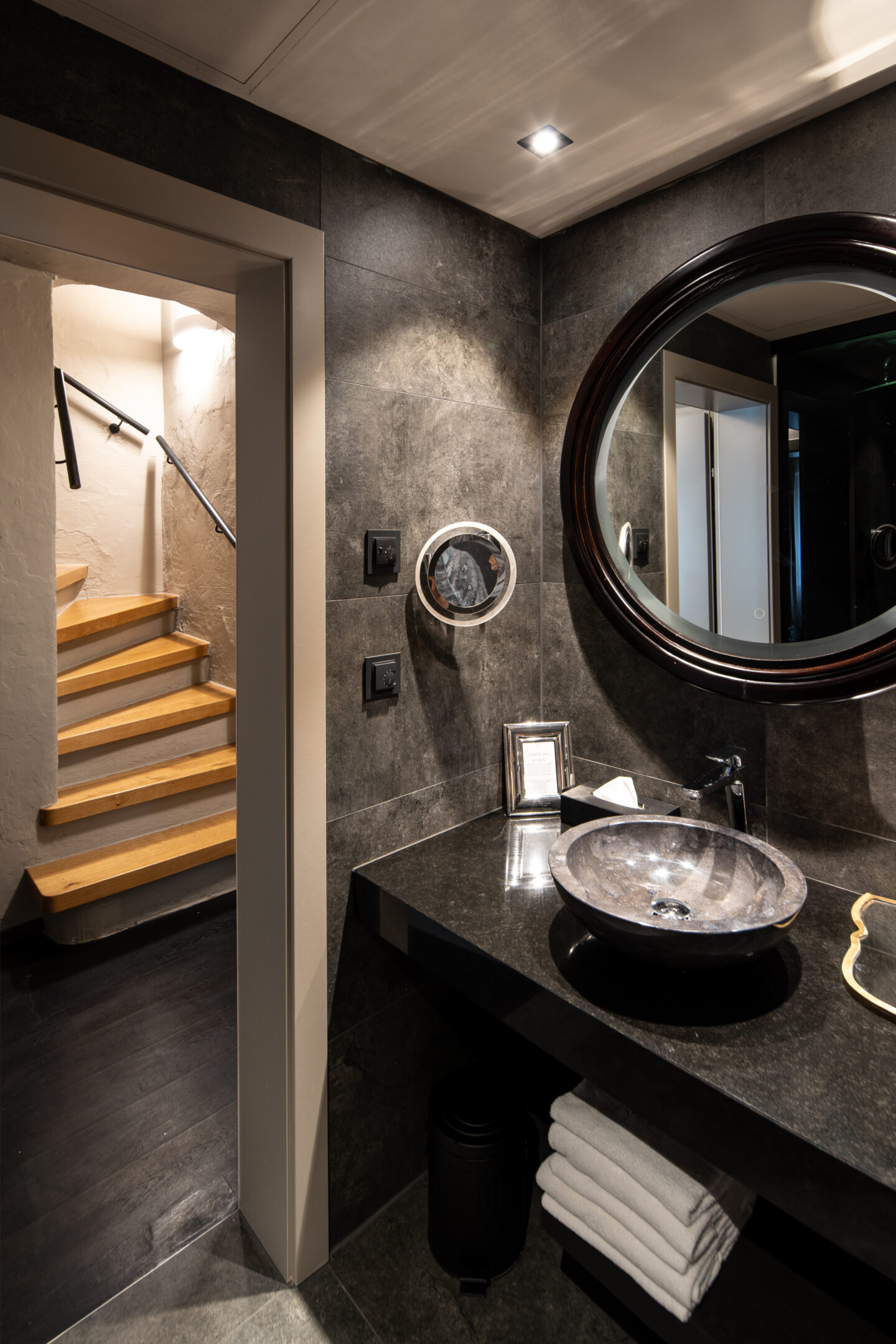 Cosmopolitan Living Apartment | Aiola Living Graz